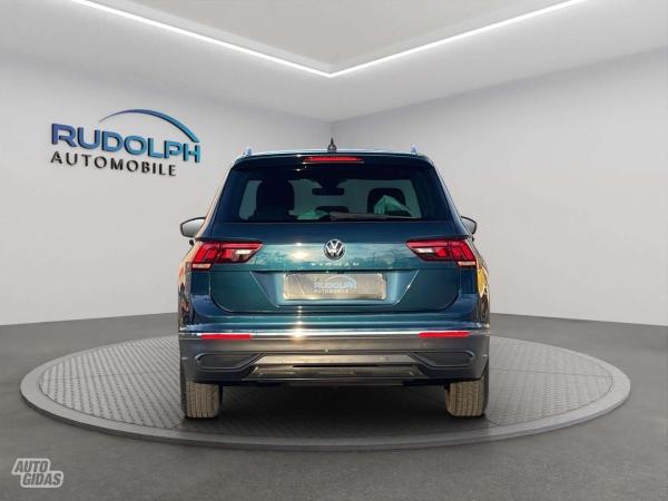 Zils Volkswagen Tiguan 2021 Kauņa, ar dzinēja tilpumu 1.50 L un nobraukumu 45 tūkst. km par 28682 €, foto 6 vietnē AUTOMOTO.COM.LV
