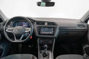 Blue Volkswagen Tiguan 2021 in Vilnius, with an engine capacity of 1.40 L and mileage of 135 thousand km for 23990 €, photo 9 on AUTOMOTO.COM.LV