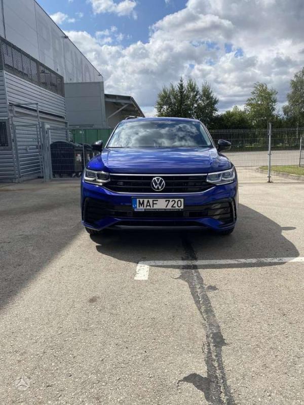 Zils Volkswagen Tiguan 2021 Panevēža, ar dzinēja tilpumu 1.50 L un nobraukumu 72 tūkst. km par 28850 €, foto 8 vietnē AUTOMOTO.COM.LV