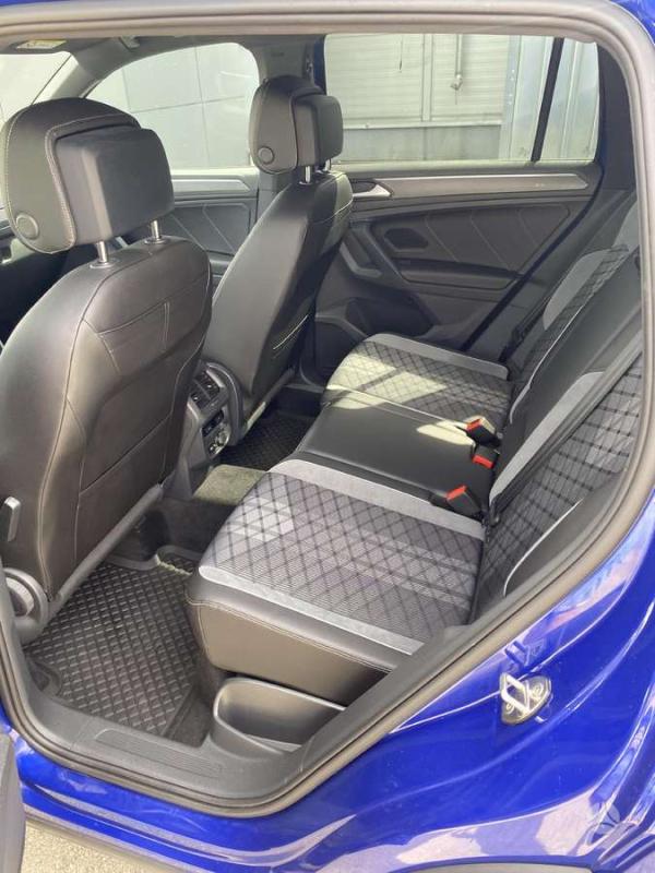 Blue Volkswagen Tiguan 2021 in Panevezys, with an engine capacity of 1.50 L and mileage of 72 thousand km for 28850 €, photo 11 on AUTOMOTO.COM.LV