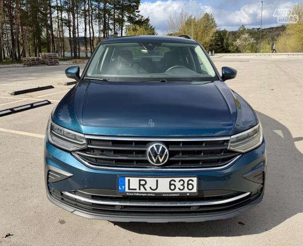 Zils Volkswagen Tiguan 2021 Kauņa, ar dzinēja tilpumu 2.00 L un nobraukumu 175 tūkst. km par 21500 €, foto 2 vietnē AUTOMOTO.COM.LV
