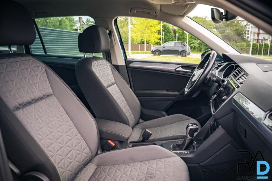 Zils Volkswagen Tiguan 2021 Rīga, ar dzinēja tilpumu 2.00 L un nobraukumu 177 tūkst. km par 18990 €, foto 9 vietnē AUTOMOTO.COM.LV