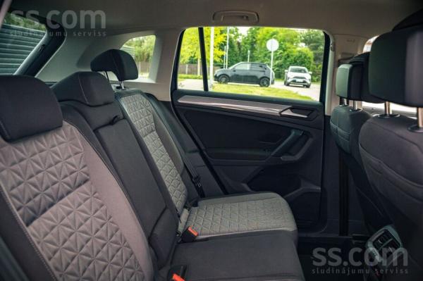 Blue Volkswagen Tiguan 2021 in Riga, with an engine capacity of 2.00 L and mileage of 0 thousand km for 18990 €, photo 9 on AUTOMOTO.COM.LV