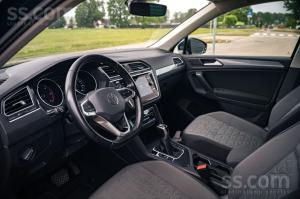 Zils Volkswagen Tiguan 2021 Rīga, ar dzinēja tilpumu 2.00 L un nobraukumu 0 tūkst. km par 18990 €, foto 14 vietnē AUTOMOTO.COM.LV