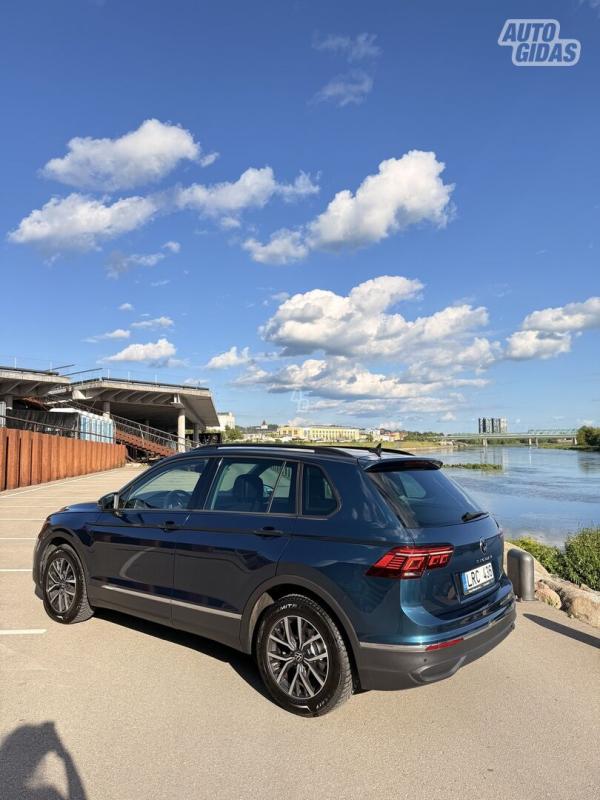 Zils Volkswagen Tiguan 2021 Kauņa, ar dzinēja tilpumu 1.50 L un nobraukumu 174 tūkst. km par 20500 €, foto 3 vietnē AUTOMOTO.COM.LV