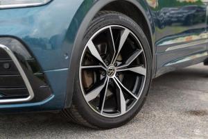 Zils Volkswagen Tiguan 2021 Viļņa, ar dzinēja tilpumu 1.97 L un nobraukumu 189 tūkst. km par 23900 €, foto 10 vietnē AUTOMOTO.COM.LV