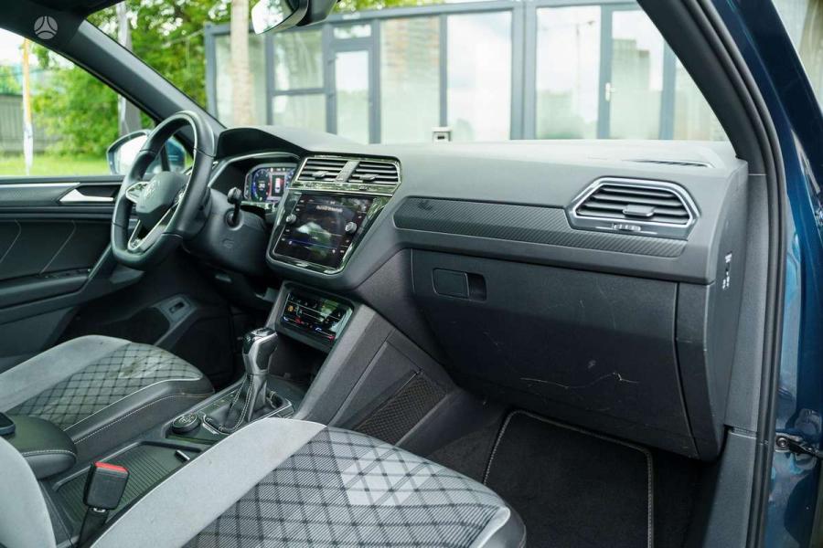 Zils Volkswagen Tiguan 2021 Viļņa, ar dzinēja tilpumu 1.97 L un nobraukumu 189 tūkst. km par 23900 €, foto 26 vietnē AUTOMOTO.COM.LV