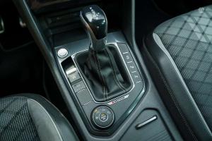Zils Volkswagen Tiguan 2021 Viļņa, ar dzinēja tilpumu 1.97 L un nobraukumu 189 tūkst. km par 23900 €, foto 38 vietnē AUTOMOTO.COM.LV