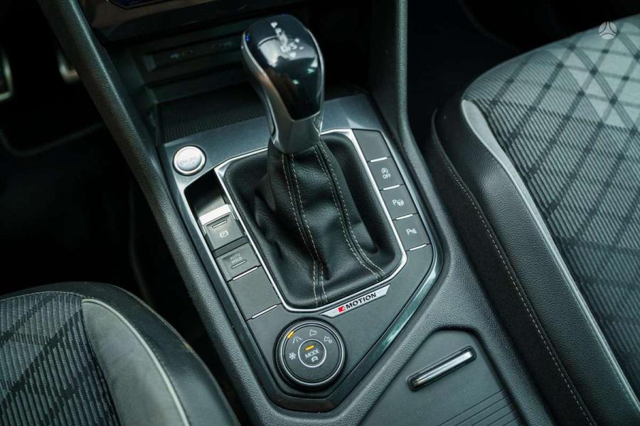 Zils Volkswagen Tiguan 2021 Viļņa, ar dzinēja tilpumu 1.97 L un nobraukumu 189 tūkst. km par 23900 €, foto 38 vietnē AUTOMOTO.COM.LV