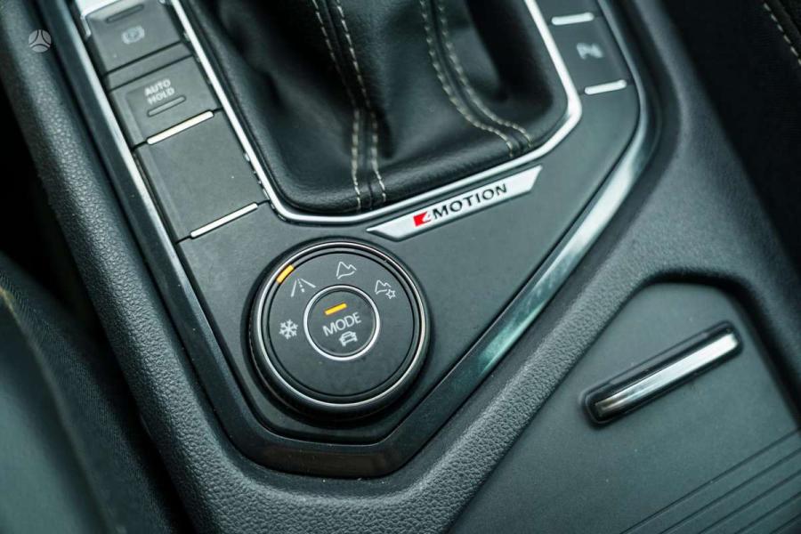 Zils Volkswagen Tiguan 2021 Viļņa, ar dzinēja tilpumu 1.97 L un nobraukumu 189 tūkst. km par 23900 €, foto 39 vietnē AUTOMOTO.COM.LV