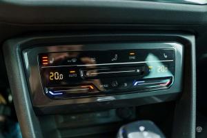 Zils Volkswagen Tiguan 2021 Viļņa, ar dzinēja tilpumu 1.97 L un nobraukumu 189 tūkst. km par 23900 €, foto 41 vietnē AUTOMOTO.COM.LV
