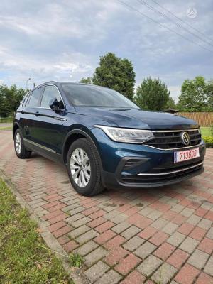 Blue Volkswagen Tiguan 2021 in Sirvintos, with an engine capacity of 1.97 L and mileage of 280 thousand km for 18700 €, photo 6 on AUTOMOTO.COM.LV