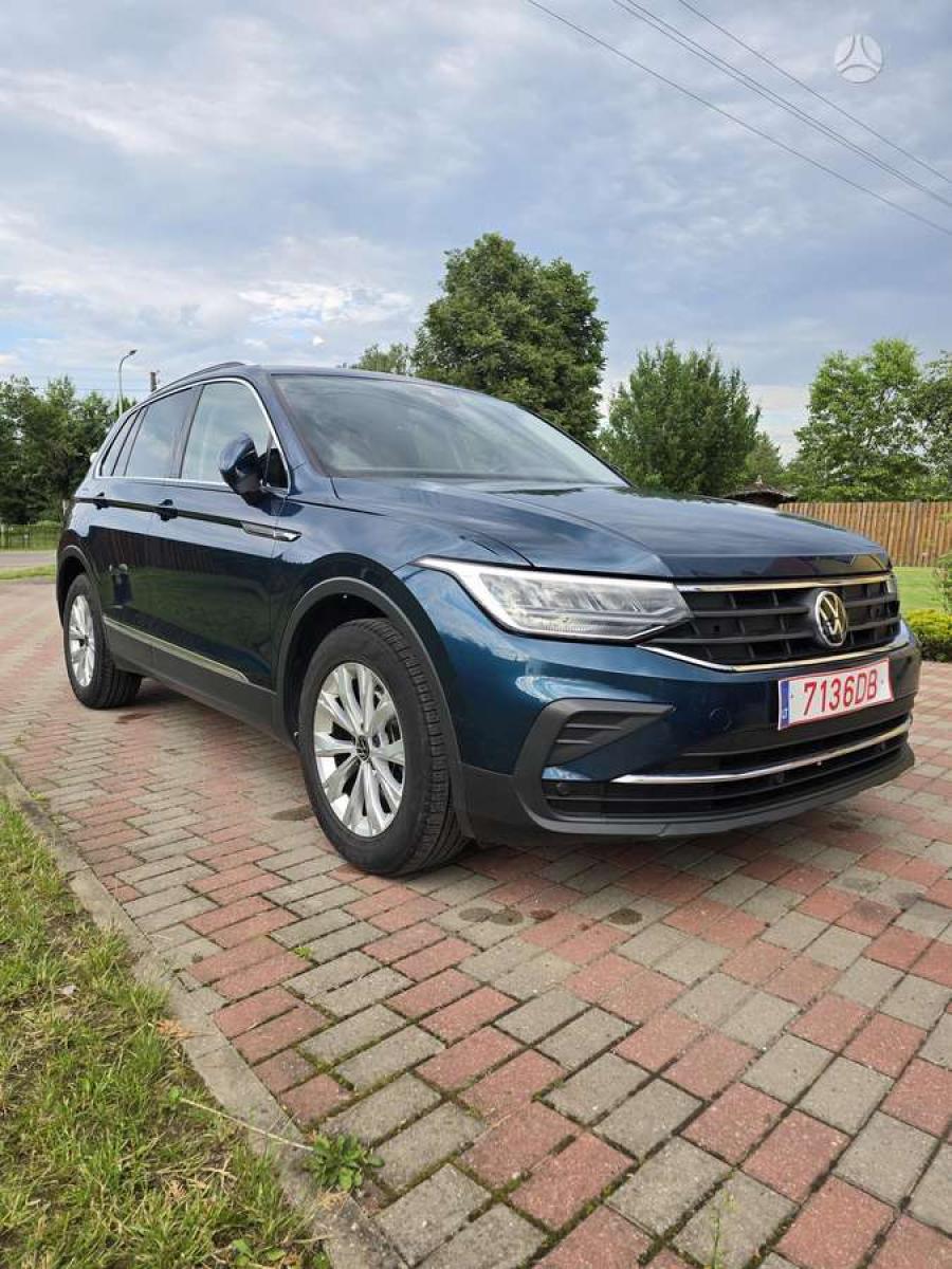 Blue Volkswagen Tiguan 2021 in Sirvintos, with an engine capacity of 1.97 L and mileage of 280 thousand km for 18700 €, photo 6 on AUTOMOTO.COM.LV