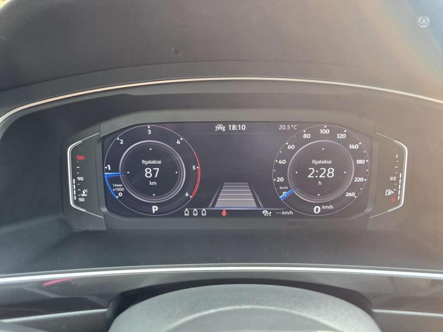 Blue Volkswagen Tiguan 2021 in Sirvintos, with an engine capacity of 1.97 L and mileage of 280 thousand km for 18700 €, photo 16 on AUTOMOTO.COM.LV