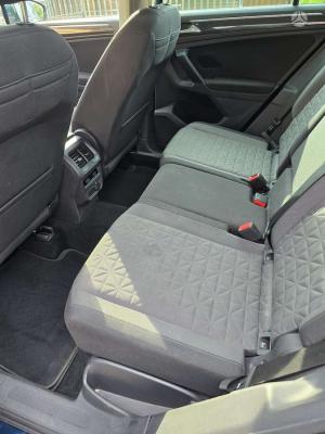 Blue Volkswagen Tiguan 2021 in Sirvintos, with an engine capacity of 1.97 L and mileage of 280 thousand km for 18700 €, photo 19 on AUTOMOTO.COM.LV