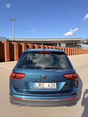 Zils Volkswagen Tiguan 2021 Kauņa, ar dzinēja tilpumu 1.50 L un nobraukumu 174 tūkst. km par 20500 €, foto 4 vietnē AUTOMOTO.COM.LV