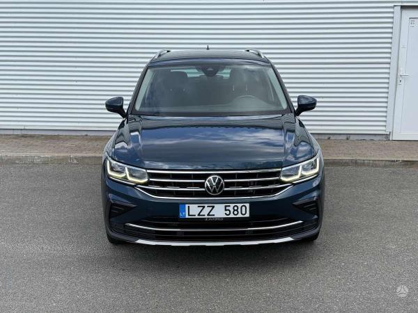 Blue Volkswagen Tiguan 2021 in Vilnius, with an engine capacity of 1.50 L and mileage of 139 thousand km for 22950 €, photo 2 on AUTOMOTO.COM.LV