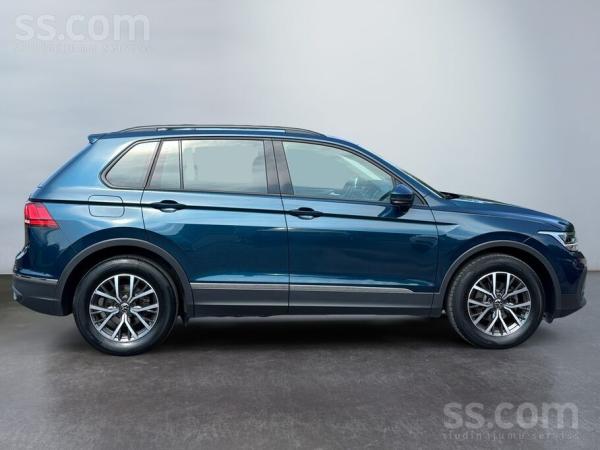 Blue Volkswagen Tiguan 2021 in Riga, with an engine capacity of 1.50 L and mileage of 87 thousand km for 21370 €, photo 6 on AUTOMOTO.COM.LV