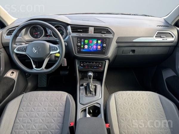 Blue Volkswagen Tiguan 2021 in Riga, with an engine capacity of 1.50 L and mileage of 87 thousand km for 21370 €, photo 10 on AUTOMOTO.COM.LV