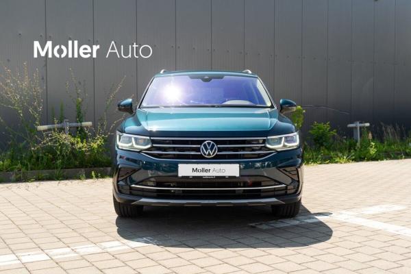 Zils Volkswagen Tiguan 2021 Viļņa, ar dzinēja tilpumu 2.00 L un nobraukumu 102 tūkst. km par 25300 €, foto 2 vietnē AUTOMOTO.COM.LV