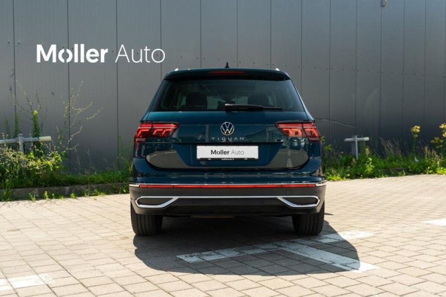Blue Volkswagen Tiguan 2021 in Vilnius, with an engine capacity of 2.00 L and mileage of 102 thousand km for 25300 €, photo 6 on AUTOMOTO.COM.LV