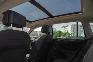 Blue Volkswagen Tiguan 2021 in Vilnius, with an engine capacity of 2.00 L and mileage of 102 thousand km for 25300 €, photo 18 on AUTOMOTO.COM.LV