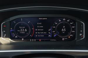 Blue Volkswagen Tiguan 2021 in Vilnius, with an engine capacity of 2.00 L and mileage of 102 thousand km for 25300 €, photo 25 on AUTOMOTO.COM.LV