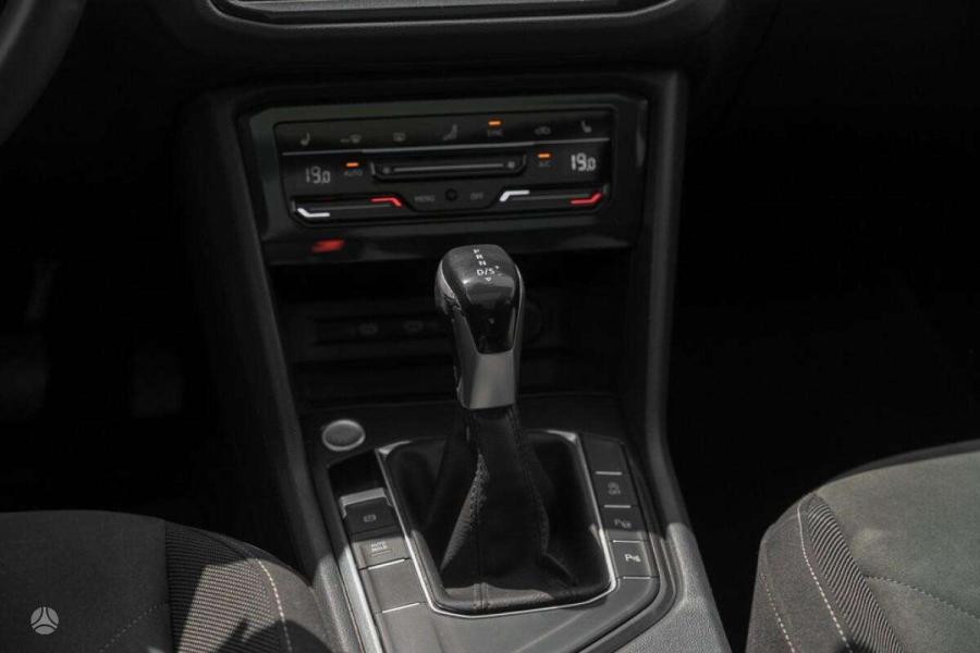 Zils Volkswagen Tiguan 2021 Viļņa, ar dzinēja tilpumu 2.00 L un nobraukumu 102 tūkst. km par 25300 €, foto 11 vietnē AUTOMOTO.COM.LV