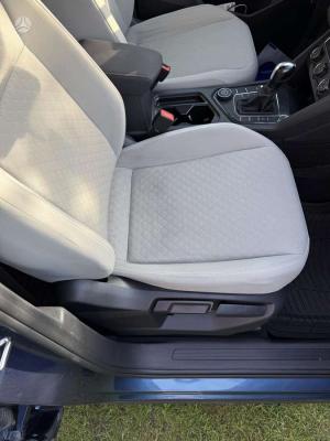 Blue Volkswagen Tiguan 2021 in Vilnius, with an engine capacity of 1.98 L and mileage of 93 thousand km for 14000 €, photo 14 on AUTOMOTO.COM.LV