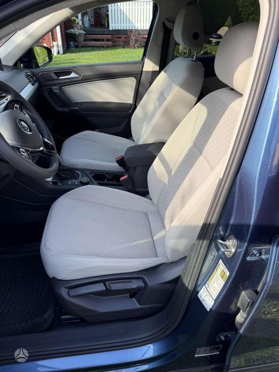Blue Volkswagen Tiguan 2021 in Vilnius, with an engine capacity of 1.98 L and mileage of 93 thousand km for 14000 €, photo 16 on AUTOMOTO.COM.LV