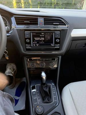 Blue Volkswagen Tiguan 2021 in Vilnius, with an engine capacity of 1.98 L and mileage of 93 thousand km for 14000 €, photo 19 on AUTOMOTO.COM.LV