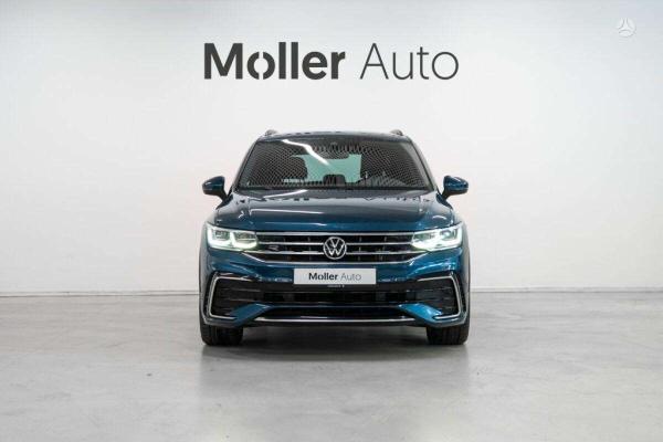 Blue Volkswagen Tiguan 2021 in Vilnius, with an engine capacity of 1.50 L and mileage of 99 thousand km for 25300 €, photo 5 on AUTOMOTO.COM.LV