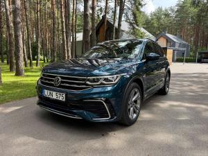 Blue Volkswagen Tiguan 2021 in Vilnius, with an engine capacity of 1.50 L and mileage of 93 thousand km for 25500 €, photo  on AUTOMOTO.COM.LV