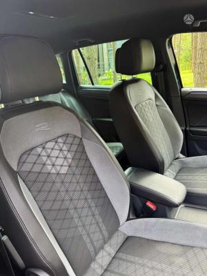 Zils Volkswagen Tiguan 2021 Viļņa, ar dzinēja tilpumu 1.50 L un nobraukumu 93 tūkst. km par 25500 €, foto 16 vietnē AUTOMOTO.COM.LV