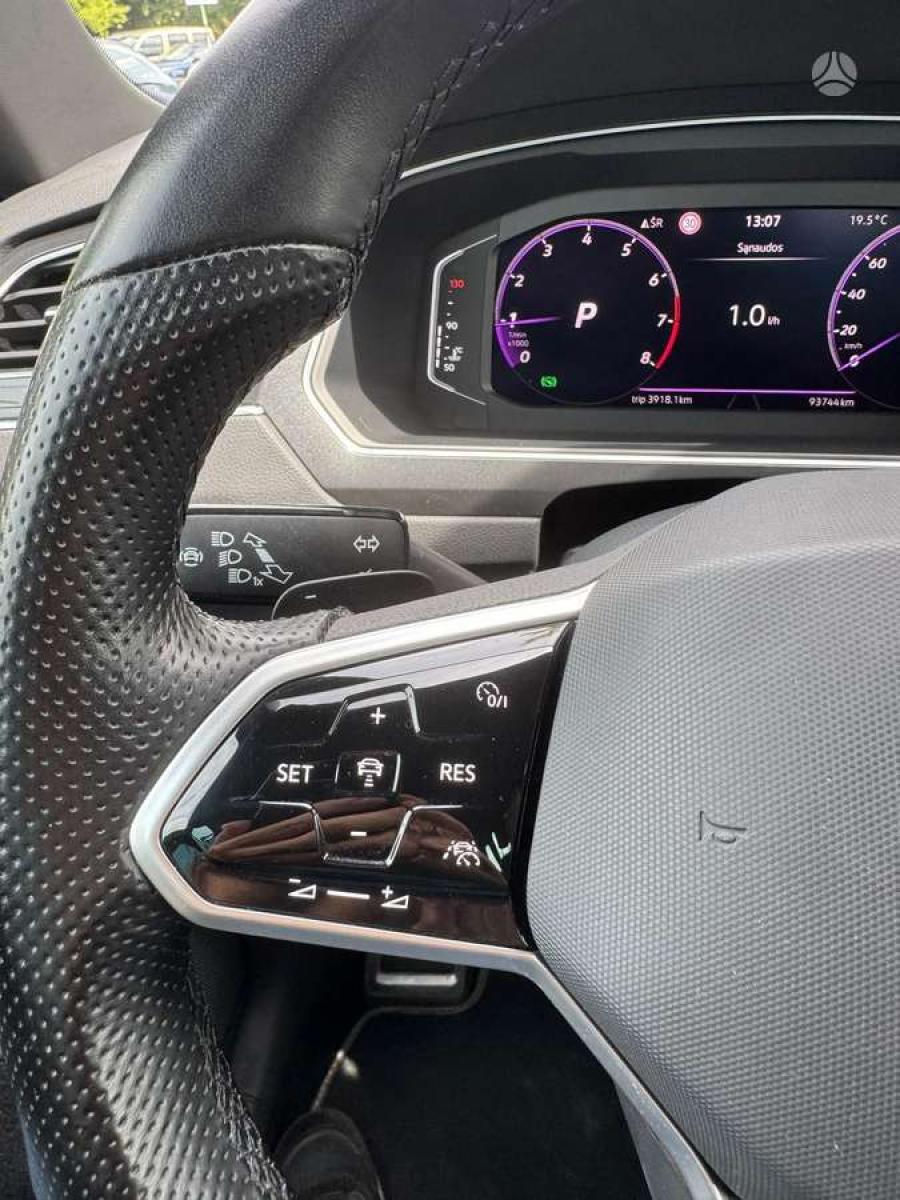 Zils Volkswagen Tiguan 2021 Viļņa, ar dzinēja tilpumu 1.50 L un nobraukumu 93 tūkst. km par 25500 €, foto 22 vietnē AUTOMOTO.COM.LV