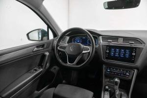 Blue Volkswagen Tiguan 2021 in Vilnius, with an engine capacity of 1.50 L and mileage of 84 thousand km for 22950 €, photo 11 on AUTOMOTO.COM.LV
