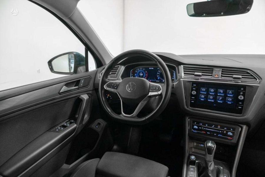Blue Volkswagen Tiguan 2021 in Vilnius, with an engine capacity of 1.50 L and mileage of 84 thousand km for 22950 €, photo 11 on AUTOMOTO.COM.LV