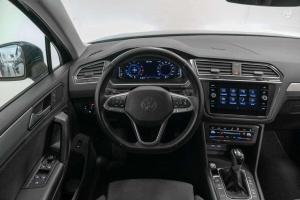 Blue Volkswagen Tiguan 2021 in Vilnius, with an engine capacity of 1.50 L and mileage of 84 thousand km for 22950 €, photo 12 on AUTOMOTO.COM.LV