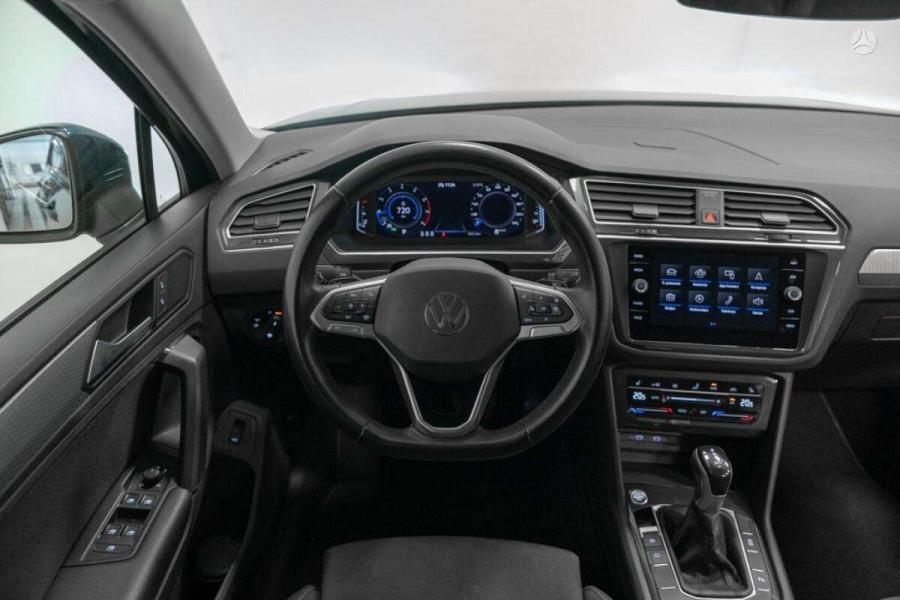 Blue Volkswagen Tiguan 2021 in Vilnius, with an engine capacity of 1.50 L and mileage of 84 thousand km for 22950 €, photo 12 on AUTOMOTO.COM.LV