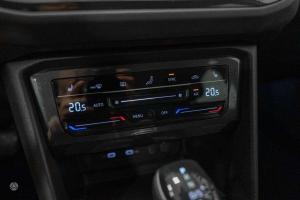 Blue Volkswagen Tiguan 2021 in Vilnius, with an engine capacity of 1.50 L and mileage of 84 thousand km for 22950 €, photo 18 on AUTOMOTO.COM.LV