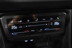Zils Volkswagen Tiguan 2021 Viļņa, ar dzinēja tilpumu 1.50 L un nobraukumu 103 tūkst. km par 25950 €, foto 21 vietnē AUTOMOTO.COM.LV