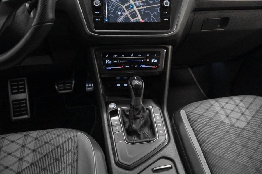 Zils Volkswagen Tiguan 2021 Viļņa, ar dzinēja tilpumu 1.50 L un nobraukumu 103 tūkst. km par 25950 €, foto 22 vietnē AUTOMOTO.COM.LV