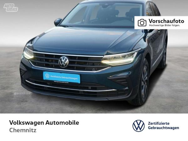 Blue Volkswagen Tiguan 2022 in Kaunas, with an engine capacity of 1.40 L and mileage of 57 thousand km for 31375 €, photo 1 on AUTOMOTO.COM.LV