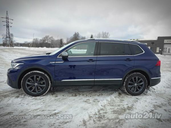 Zils Volkswagen Tiguan 2022 Tallina, ar dzinēja tilpumu 1.50 L un nobraukumu 82 tūkst. km par 26500 €, foto 5 vietnē AUTOMOTO.COM.LV