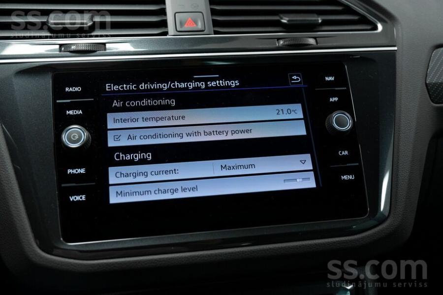 Zils Volkswagen Tiguan 2022 Rīga, ar dzinēja tilpumu 1.40 L un nobraukumu 43 tūkst. km par 28500 €, foto 31 vietnē AUTOMOTO.COM.LV
