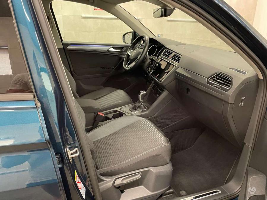 Zils Volkswagen Tiguan 2022 Marijampole, ar dzinēja tilpumu 1.50 L un nobraukumu 132 tūkst. km par 21538 €, foto 12 vietnē AUTOMOTO.COM.LV