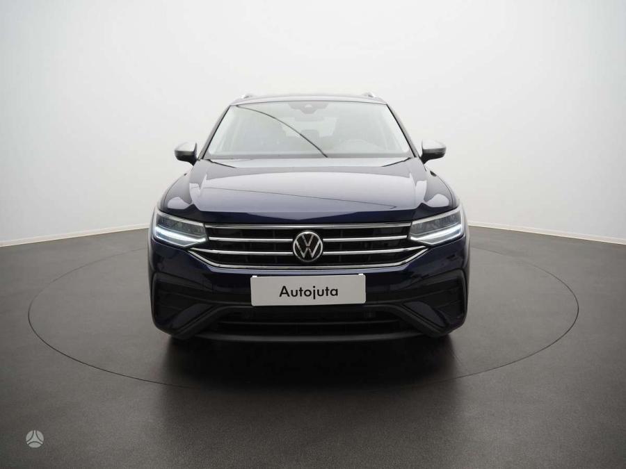 Zils Volkswagen Tiguan 2022 Viļņa, ar dzinēja tilpumu 1.97 L un nobraukumu 138 tūkst. km par 25600 €, foto 3 vietnē AUTOMOTO.COM.LV