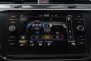 Blue Volkswagen Tiguan 2022 in Vilnius, with an engine capacity of 1.40 L and mileage of 60 thousand km for 24900 €, photo 27 on AUTOMOTO.COM.LV