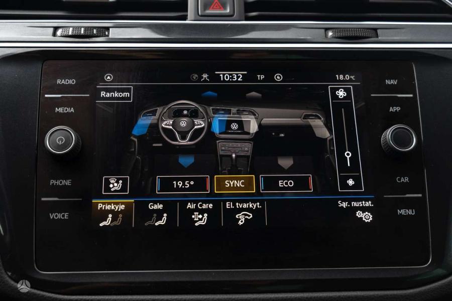 Blue Volkswagen Tiguan 2022 in Vilnius, with an engine capacity of 1.40 L and mileage of 60 thousand km for 24900 €, photo 27 on AUTOMOTO.COM.LV
