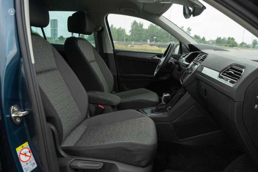 Zils Volkswagen Tiguan 2022 Viļņa, ar dzinēja tilpumu 1.40 L un nobraukumu 60 tūkst. km par 23900 €, foto 16 vietnē AUTOMOTO.COM.LV